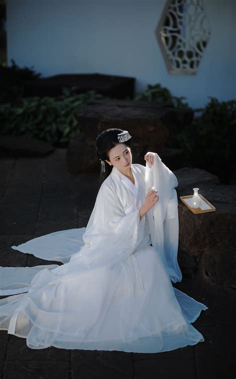 예술그림언어 20230217 산 위의 눈은 구름 사이 유진달처럼 밝다 V2ph