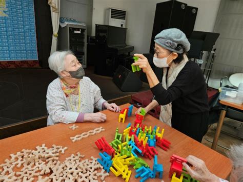 12월의 노인용 교구 활용프로그램 포토갤러리 그랜드자연요양병원