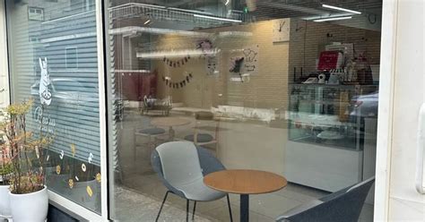 고수님이 오셔서 몇번 확인하시고 예약날짜 잡아서 설치하는내내 1~2시간정도 걸린다고 하셨는데 금방 하시눈거같더라고요 결과물 보니 너무 만족했습니다 숨고 숨은고수