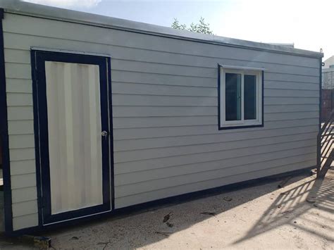 ตู้ประกอบเชอร่า ขนาด 3×6 ม กรุผนังภายในยิปซั่ม 1 ประตู 2 หน้าต่าง พื้นวีว่าบอร์ด หลังคาเมท