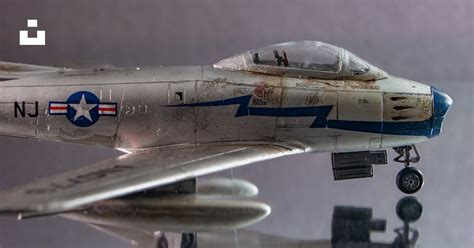 공군 제트 전투기 모형 사진 Unsplash의 무료 비행기 이미지