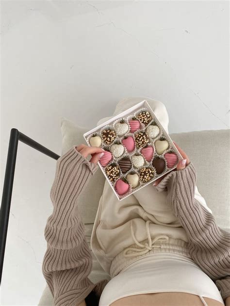 Клубника в шоколаде эстетика в 2024 г Клубника в шоколаде Клубника Шоколад