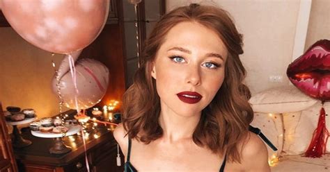 Sexy And Stylish Medium Length Hairstyles For The Modern Woman