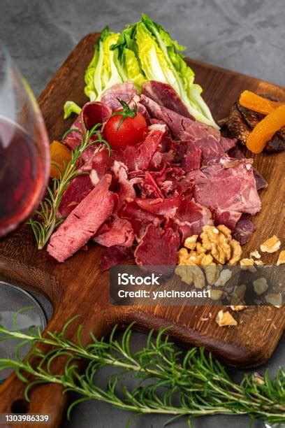 다른 안티 파스티 그리시니 호두 간식과 와인과 전채 테이블 0명에 대한 스톡 사진 및 기타 이미지 0명 개체 그룹 고기 Istock