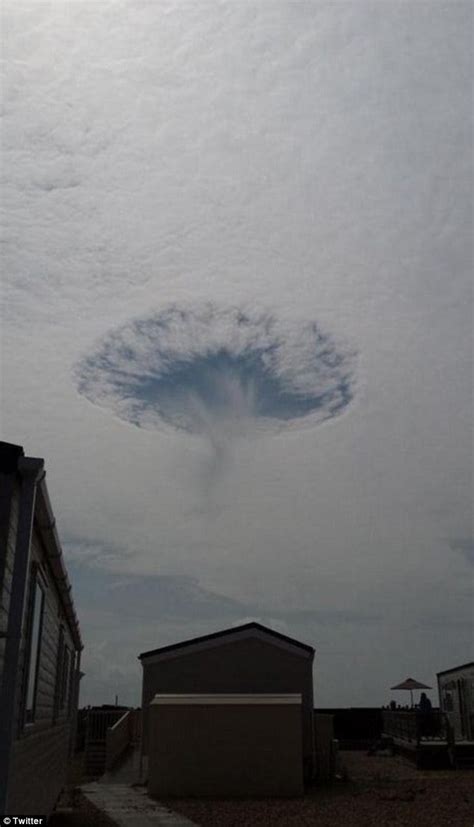 Strange Holepunch Cloud Spotted In Uk 2014 Strange Sounds