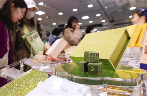 De Plus En Plus De Japonaises Ach Tent Des Chocolats Pour La Saint Valentin Japon Samoura