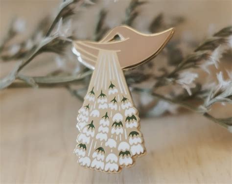 Sampaguita Jasmine Flower Enamel Pin Hard Enamel Enamel Pin Lapel Pin