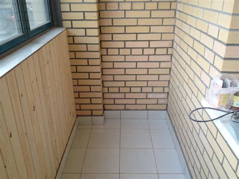 Укладка плитки на балконе 36 фото