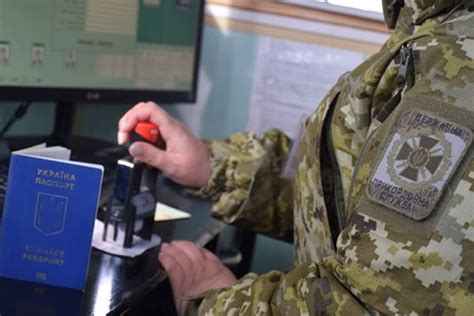 Виїзд журналістів та митців за кордон Що зміниться Цензор НЕТ