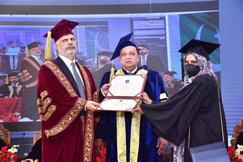 Aneeqa Tahir On Linkedin With Honourable Chairman Zahoor Ahmad