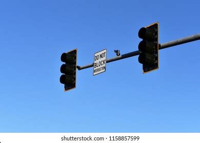 68 Do Not Block Intersection Sign Royalty Free Images Stock Photos Pictures Shutterstock