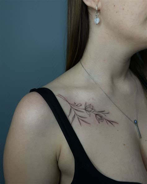 Легкие невесомые тату на женском теле🌸 Красивый легкий аксессуар который подчеркнет вашу