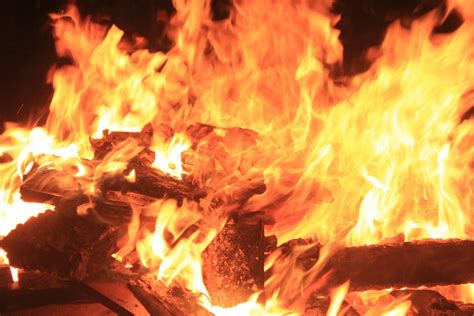 무료 이미지 불꽃 캠프 불 모닥불 세례반 전화 스테이크 3456x2304 708911 무료 이미지