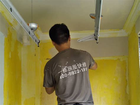 鄂州墙面翻新方法技巧 墙面翻新工人