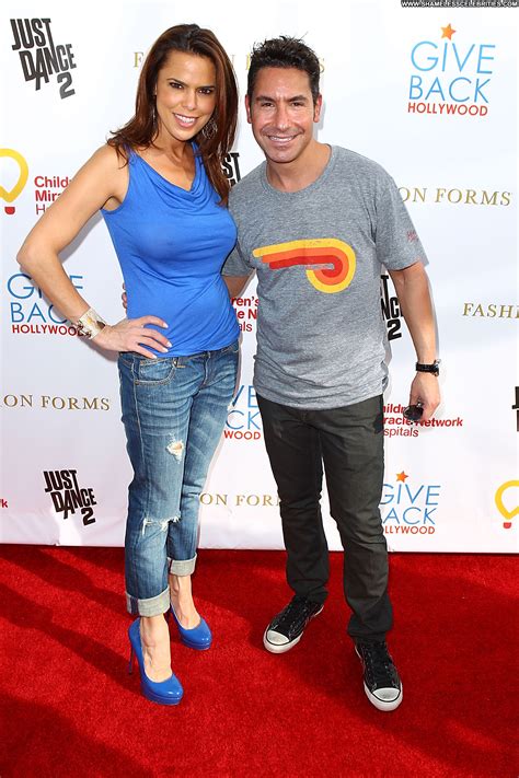 Rosa Blasi Hollywood Fashion Celebrity Posing Hot Babe High Resolution