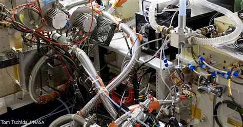 How Do Mass Spectrometers Work Explain That Stuff