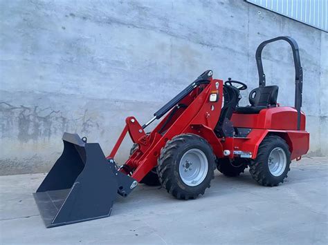 Small Articulated Pure Electric Loader Efficient Farm Work