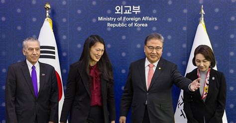 임명 뒤 바로 한국 찾은 줄리 터너 미 북한 인권 특사