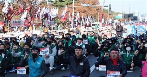 한자리에 모인 공공부문비정규직 노동자들