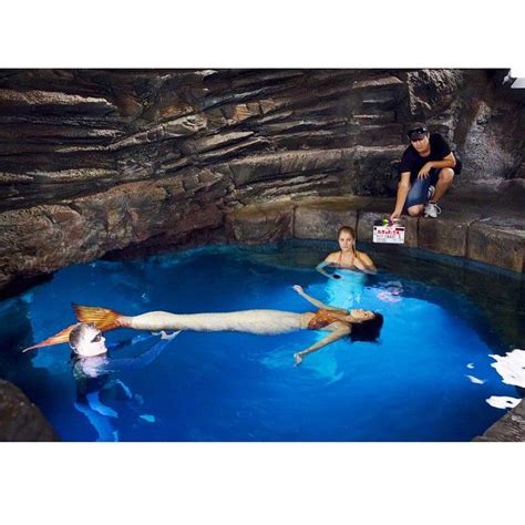 How Do They Film The Underwater Scenes In Mako Mermaids At Zachary