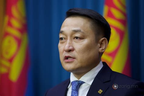 Д Амарбаясгалангаас ШУУД АСУУЯ Танхимынхаа бодлогыг сөрж буй Ц Даваасүрэн сайдад хариуцлага