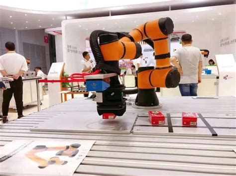 Collaborative Robot Aubo I10 With 10kg Playload And Maximum Reach 1513 Mm Of Industrial Robot