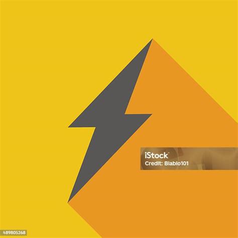 걸리죠 Shadow 아이콘크기 Lightning 2015년에 대한 스톡 벡터 아트 및 기타 이미지 2015년 경계 표지 고압 전류 주의 Istock