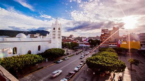 Tuxtla Gutiérrez Drive And Listen