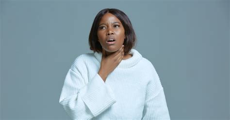 숨 들이마시면서 말 못 하는 이유 찾았다