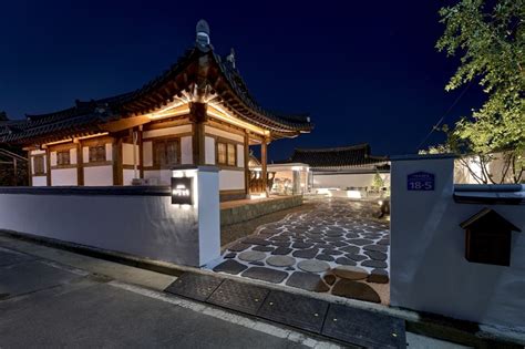 야외전경 마당한옥