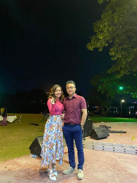 ကြည်နူးဖွယ် မင်္ဂလာမှတ်တမ်းပုံရိပ်များကို ဖော်ပြလာတဲ့ အဆိုတော် အက်စတာဒေ