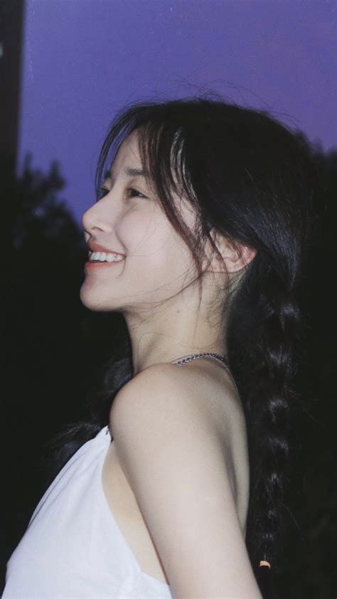 ปักพินโดย Seoirene ใน Yan Yinan 严吃南啊