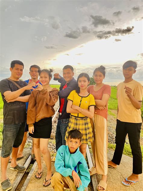 ក្រុមសម្តែង តាចេវ