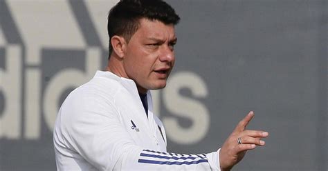 Battaglia Al Descubierto Cuál Será Uno De Los Primeros Rasgos Que Tratará De Darle A Su” Boca