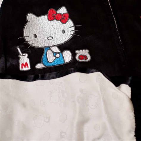 楽天市場ハローキティと花火刺繍ジャガード袖スカジャン sanrio Switch Planningサンリオコラボメンズレディース 刺繍 HKSJ 511AGOGO
