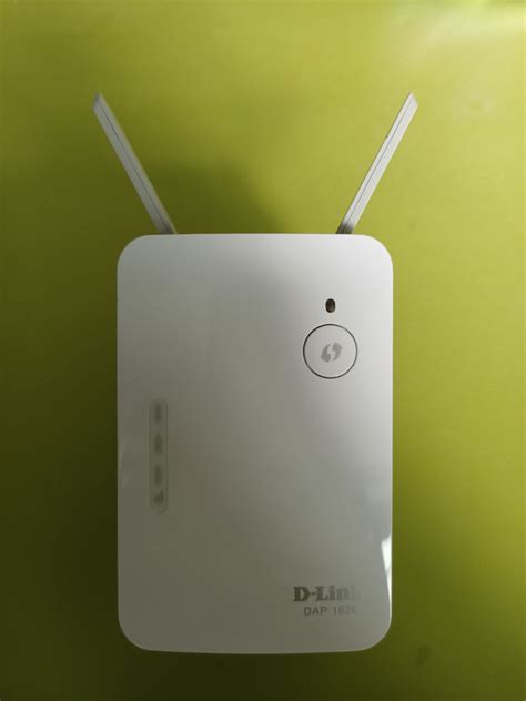 Wifi Extender Dlink Dap 1620 Computers And Tech Parts And Accessories Networking On Carousell