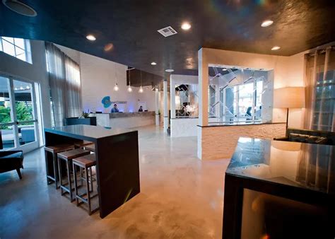 Hotel Current Long Beach • 24 Hour Business Centre