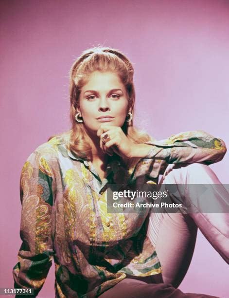 Candice Bergen 1967 Photos And Premium High Res Pictures Getty Images