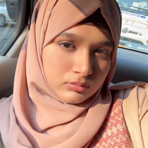 Zoyaaalamm On Threads