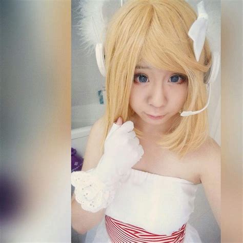 Kagamine Rin Wiki Cosplay Amino
