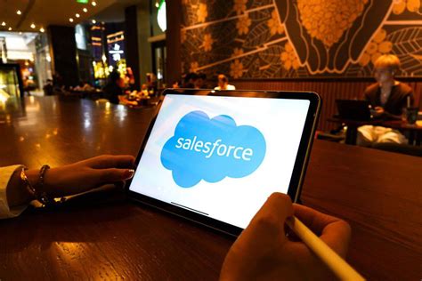 Salesforce Stock In Spotlight Following Agentforce 2 0 Unveil Retail Stays Cautious