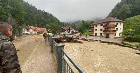 Україна пропонує Словенії гелікоптер для боротьби з наслідками повеней