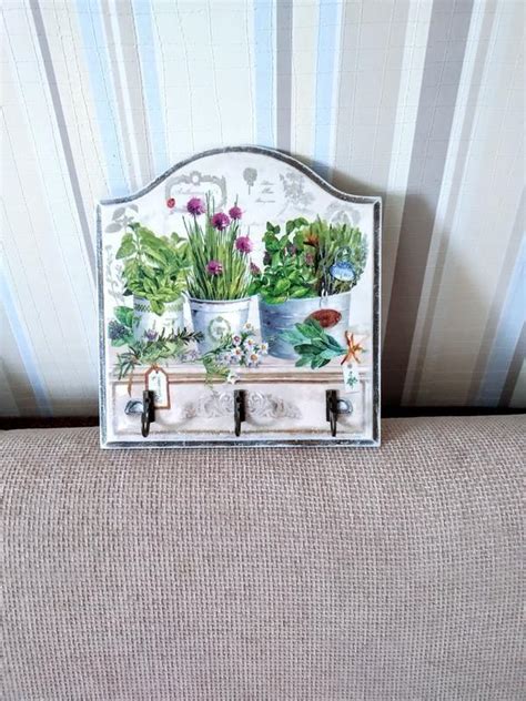 Вішалка — ціна 130 грн у каталозі Полиці Купити товари для дому та