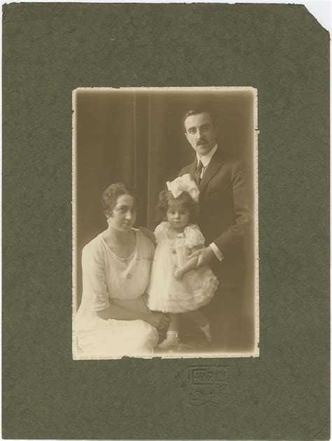 Retrato De Una Familia Cultura Digital Udp