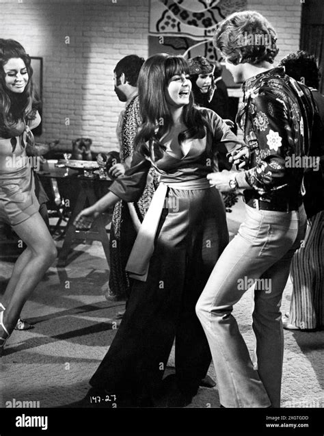 Dolly Read And Michael Blodgett In Beyond The Valley Of The Dolls 1970