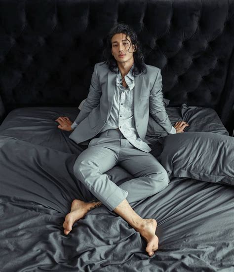 Paing Takhons Feet