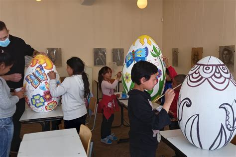 „С изкуство срещу насилието да нарисуваме пъстър Великден“ в община „Тунджа“ — Радио и ТВ 999