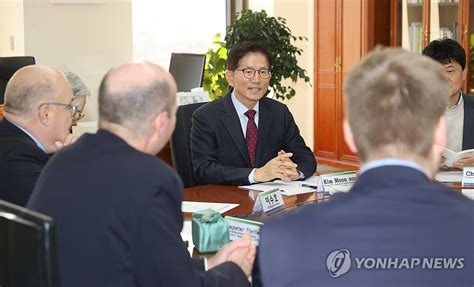 인사말 하는 김문수 경제사회노동위원장 연합뉴스