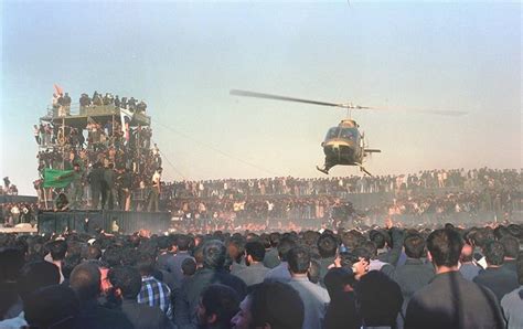 عکس‌های بی‌نظیر و کمتر دیده شده از تشییع پیکر امام خمینی مسائل کمتر گفته شده از ماجرای ارتحال