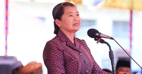 សម្តេចកិត្តិសង្គហបណ្ឌិត ម៉ែន សំអន ៖ សុខដុមនីយកម្មសាសនានៅកម្ពុជា